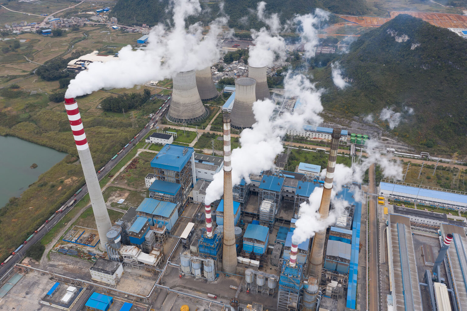 Geo inclusiva #10 - Il settore secondario | Articoli | DLive Geografia